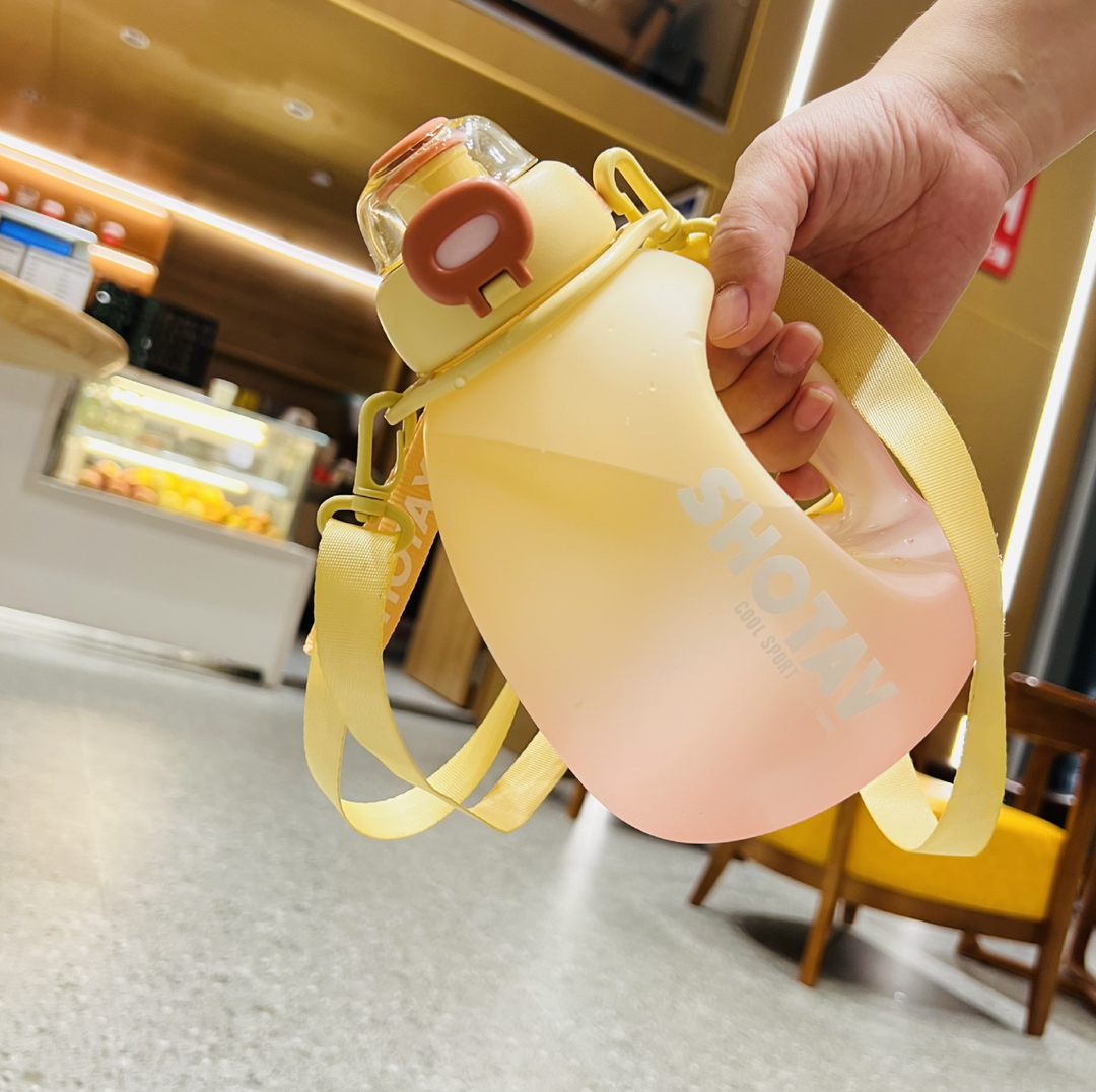 Shotay Tritan Handle Bottle 1300ml – Midori Gifts