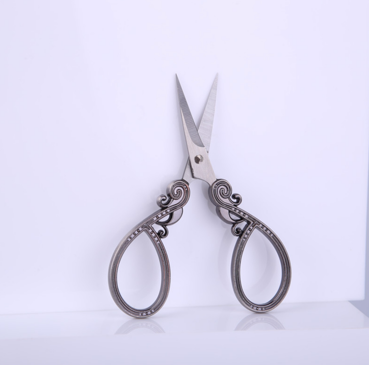 Retro Curve Scissors – Midori Gifts