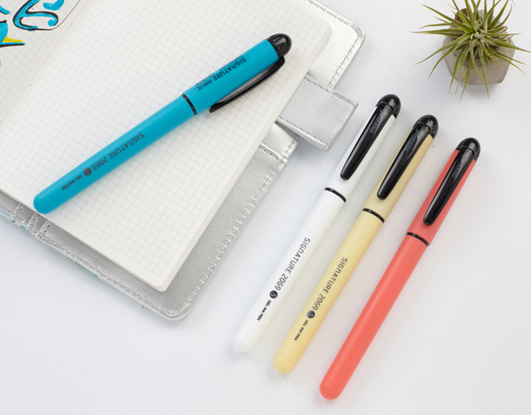 Monami Signature 2069 Gel ink Pen 0.5mm Black – Midori Gifts